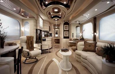 Caravane de forain interieur - location auto clermont